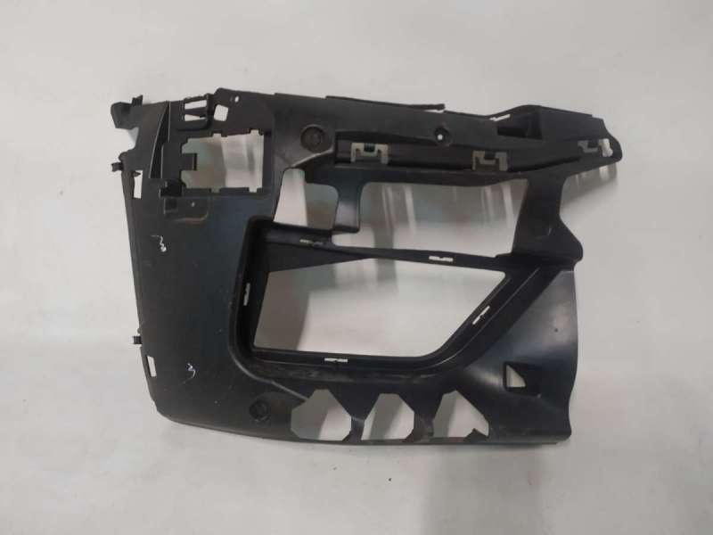 Кронштейн переднего бампера левый бу для BMW 5 G30 0000