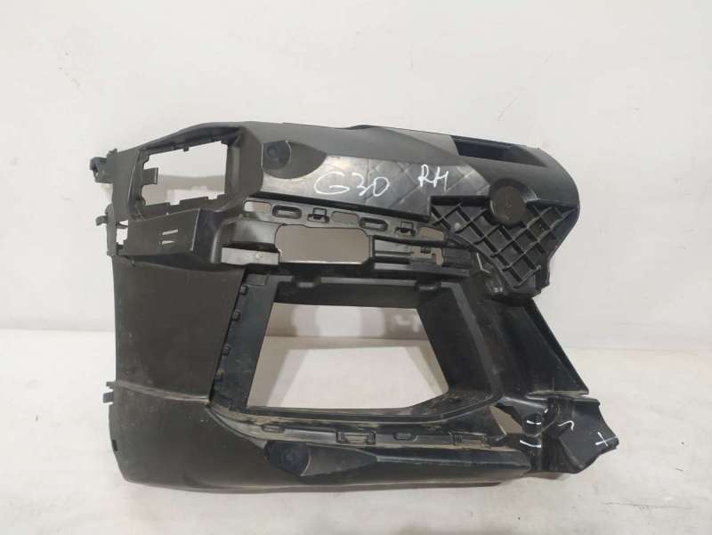 Кронштейн переднего бампера левый бу для BMW 5 G30 0000